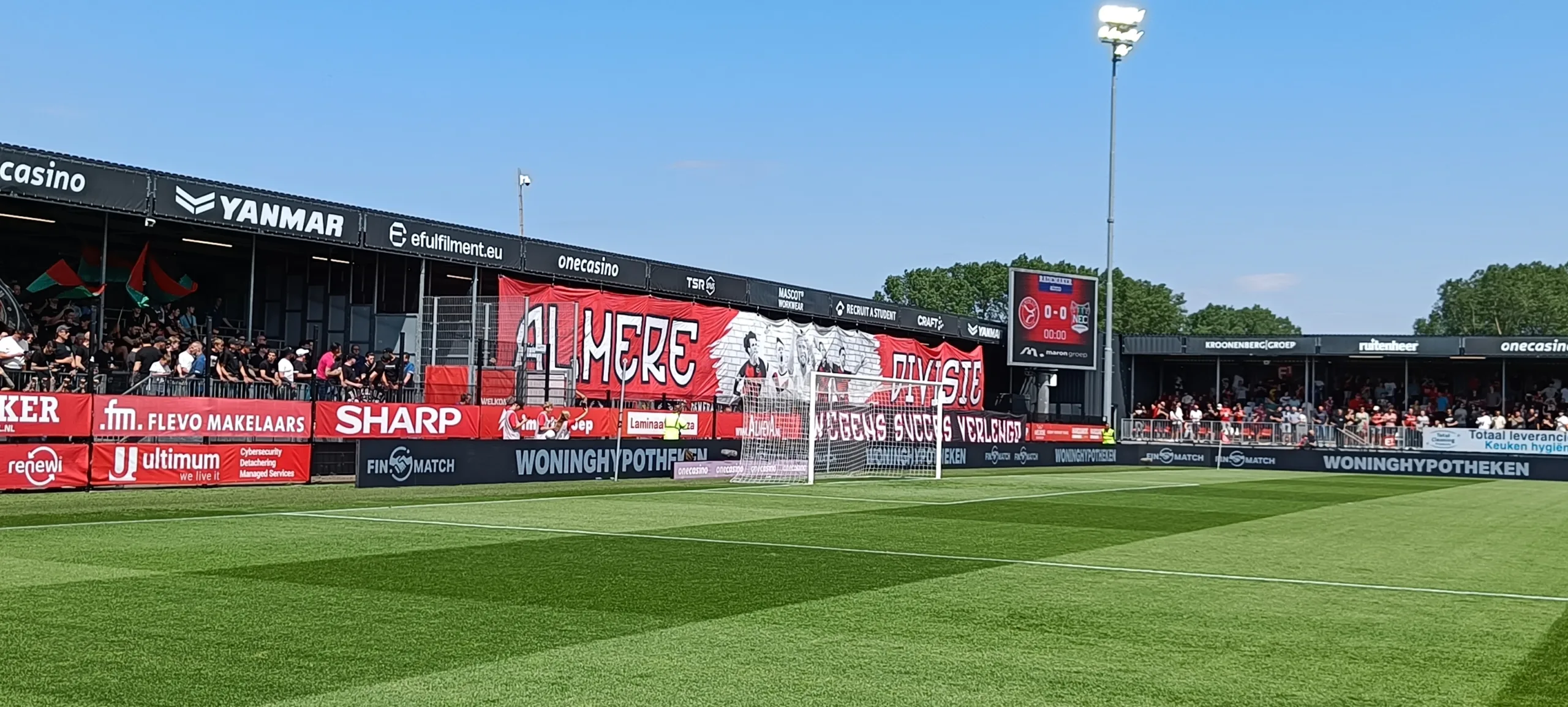 Almere City verliest laatste wedstrijd van het seizoen van N.E.C ...